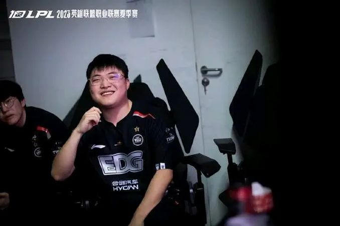 uzi決勝局薇恩，引發網友熱議：有巔峰六七成水準了 - 遊戲 - iNewsDB 日日新聞．掌握每日新鮮事