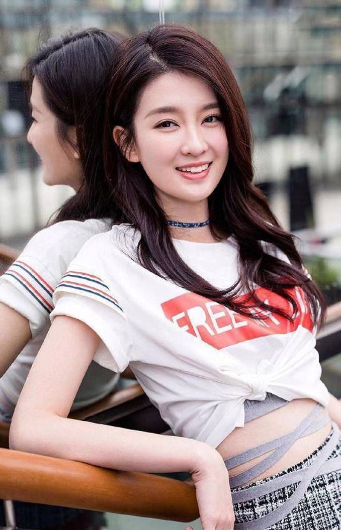 喬欣清涼亮相，腰上綁叉帶曲線不輸楊冪 - 娛樂 - iNewsDB 日日新聞．掌握每日新鮮事