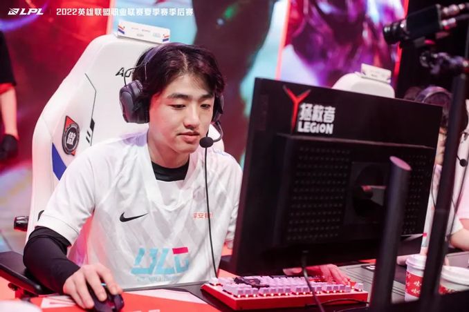 LOL：盤點LPL歷史那些放棄高薪重返賽場的逐夢少年 ! - 遊戲 - iNewsDB 日日新聞．掌握每日新鮮事