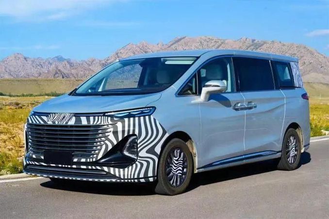 紅旗HQ9同平臺打造 奔騰全新MPV諜照曝光 尺寸完勝GL8 - 汽車 - iNewsDB 日日新聞．掌握每日新鮮事