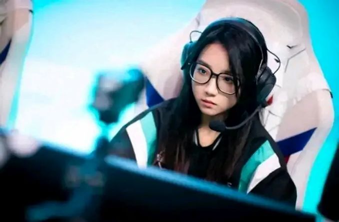 LPL解說杯獲益最大的選手，因為顏值走紅，參賽後收益高達15萬 - 遊戲 - iNewsDB 日日新聞．掌握每日新鮮事