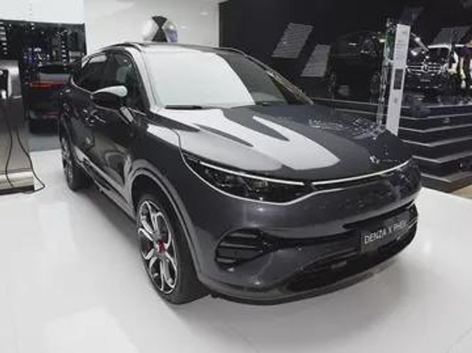 全新中大型suv騰勢n8實車照片曝光，吸引消費者關注 - 汽車 - iNewsDB 日日新聞．掌握每日新鮮事