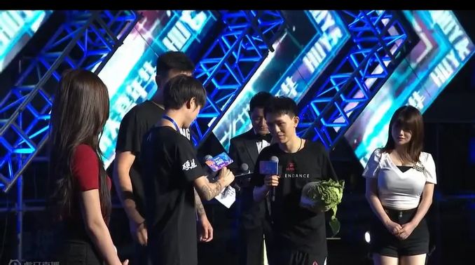 虎牙功夫嘉年華，阿giao對戰藥水哥，AJ放話要暴打張嘉文