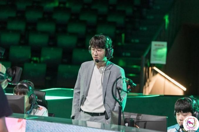 大權獨攬！DK主教練Daeny認為自己的輪換戰術沒問題