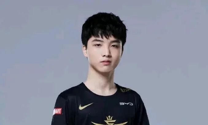 XLB離開RNG真正原因? 奪冠後暗流湧動，他為何最終選擇告別職業賽場？ - 遊戲 - iNewsDB 日日新聞．掌握每日新鮮事