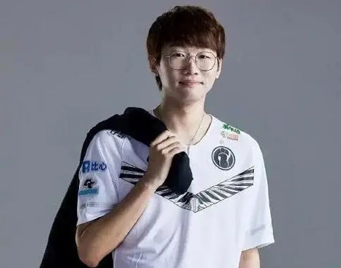 最懂Theshy的打野 世界賽Fmvp選手Ning有望重回賽場！ - 遊戲 - iNewsDB 日日新聞．掌握每日新鮮事