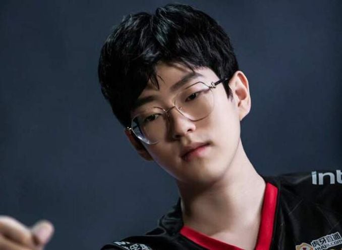 T1戰隊AD採訪嘲諷LPL，直言GEN是唯一對手，LPL沒有威脅 - 遊戲 - iNewsDB 日日新聞．掌握每日新鮮事