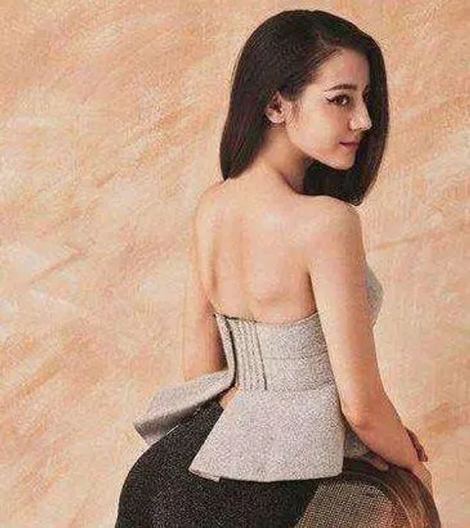 娛樂圈S型身材極品女星，柳巖火辣，熱巴有魅力，但都不如她！ - 娛樂 - iNewsDB 日日新聞．掌握每日新鮮事