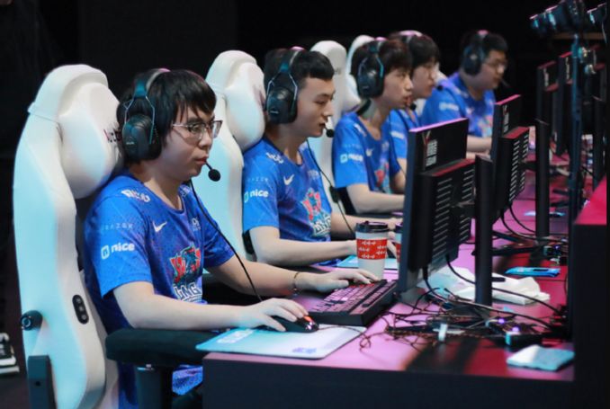 LNG不敵JDG後，官博淪陷！粉絲吐槽：上單0作用！AD關鍵團戰必送 - 遊戲 - iNewsDB 日日新聞．掌握每日新鮮事