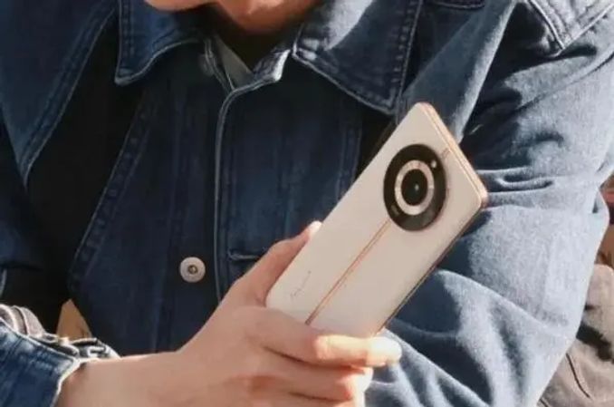 realme 11 Pro+全新配色曝光：圓形鏡頭模組+白色素皮後蓋 - 數碼 - iNewsDB 日日新聞．掌握每日新鮮事