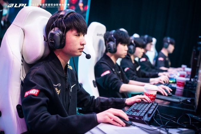 海外網友熱議V5擊敗WE：為什麼SMLZ能有工作？他是LPL最弱ADC - 遊戲 - iNewsDB 日日新聞．掌握每日新鮮事