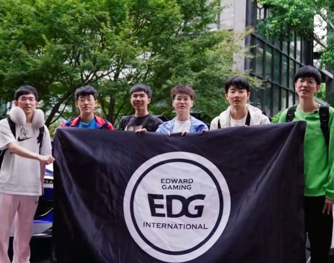 EDG老闆太闊綽了，多花42萬給選手買商務艙，張嘉文：還帶了廚子 - 電競 - iNewsDB 日日新聞．掌握每日新鮮事