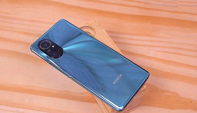 10億色彩+天璣800U，從2999跌至2449元，該說再見了！ - 數碼 - iNewsDB 日日新聞．掌握每日新鮮事